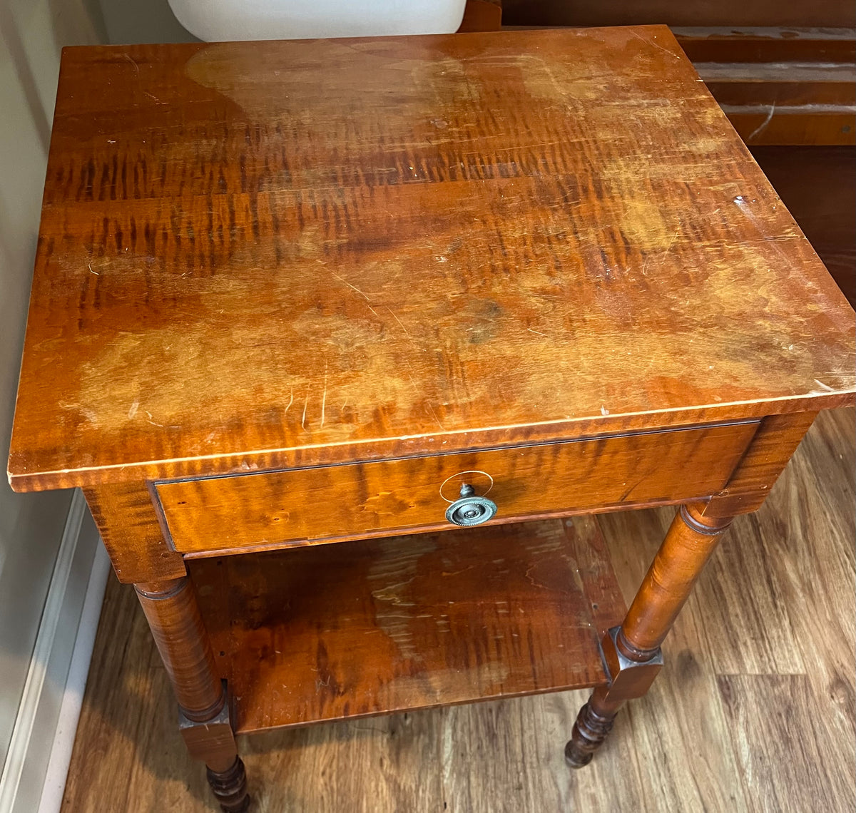 David LeFort Antique Maple Nightstand – KLM Luxury Consignment