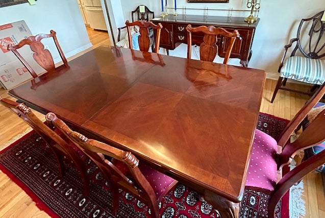 Mahogany Traditional Dining Table and Chairs – KLM Luxury Consignment
